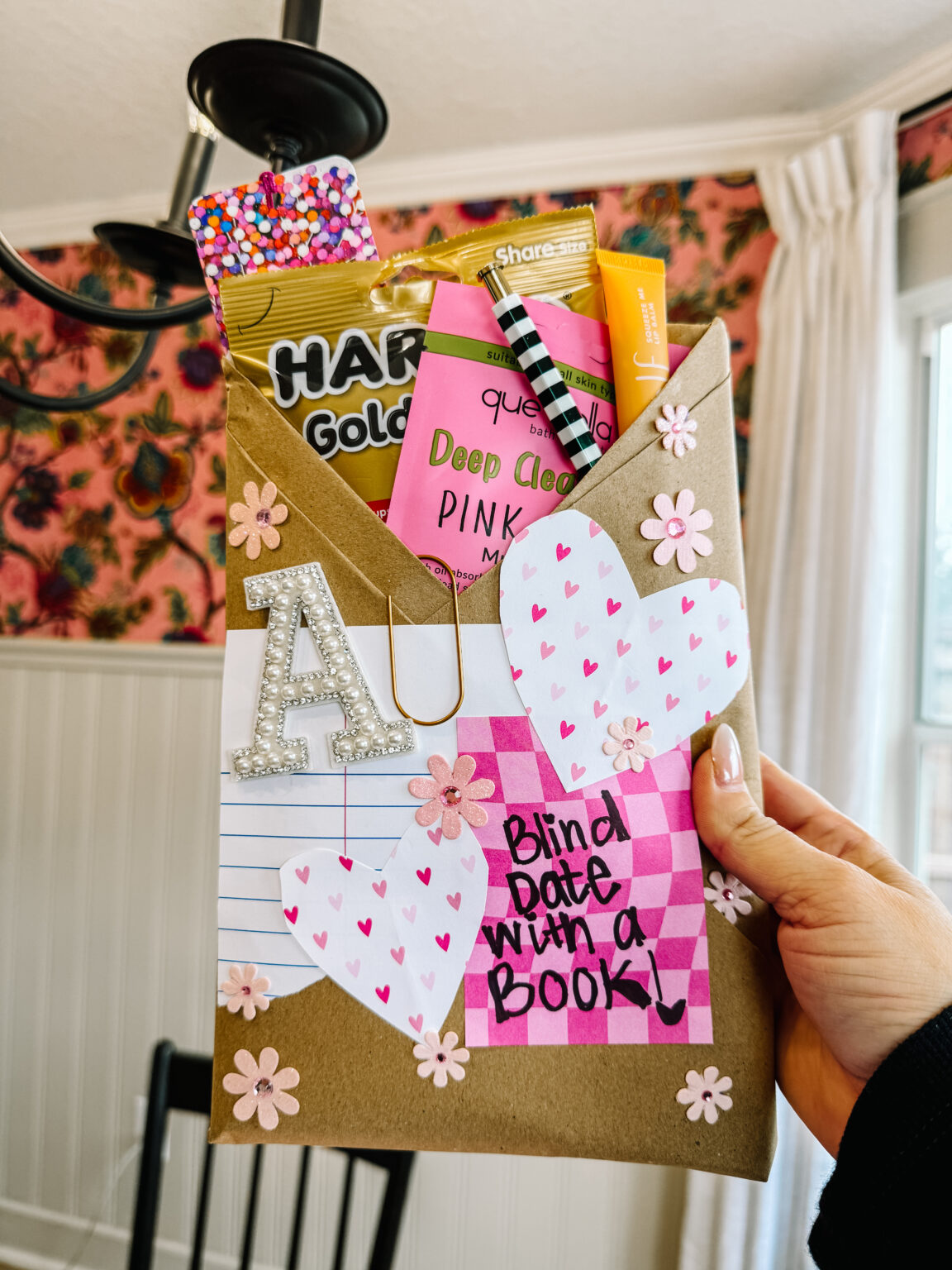 Blind Date with a Book DIY: The Perfect Gift - Ashton Sedita